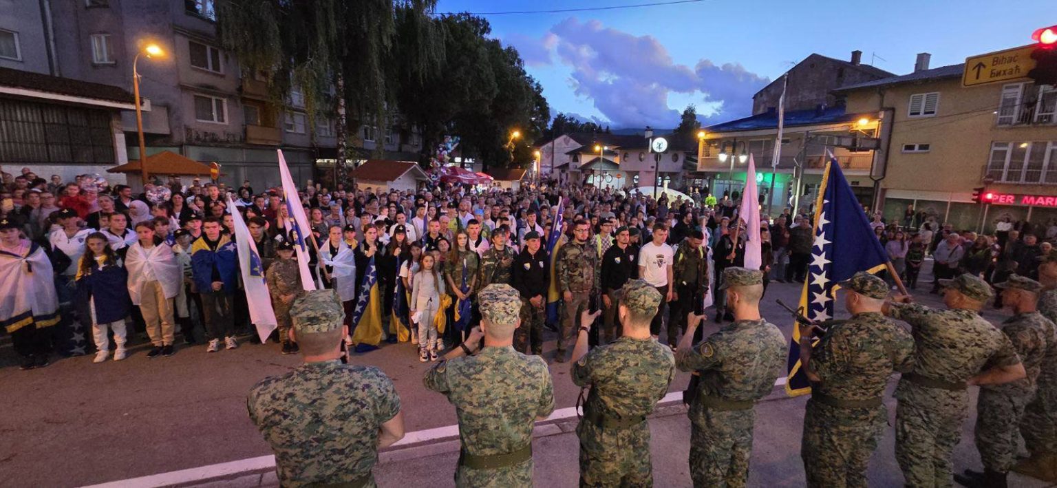 Bosanski Petrovac obilježio 30. godišnjicu oslobođenja